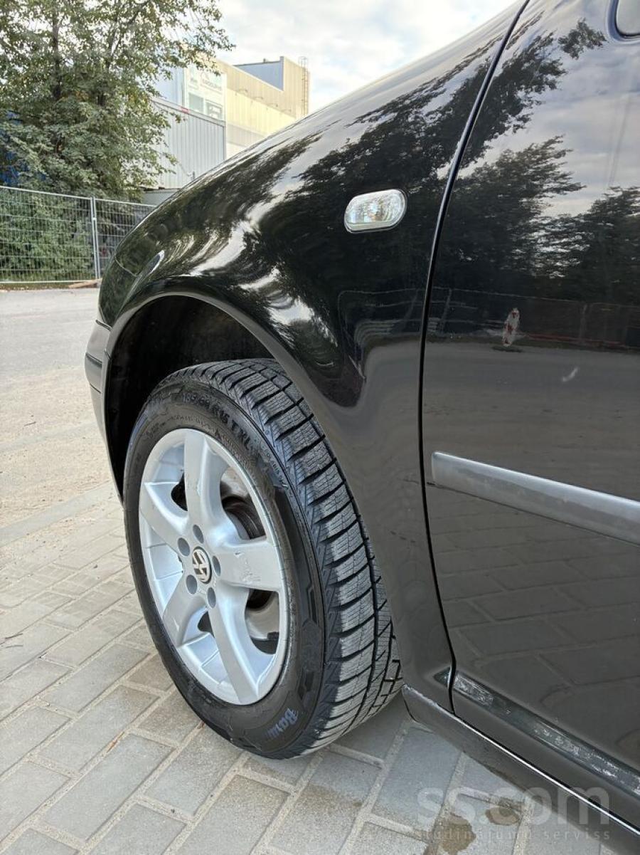 Melns Volkswagen Golf 2003 Rīga, ar dzinēja tilpumu 1.90 L un nobraukumu 303 tūkst. km par 2450 €, foto 13 vietnē AUTOMOTO.COM.LV