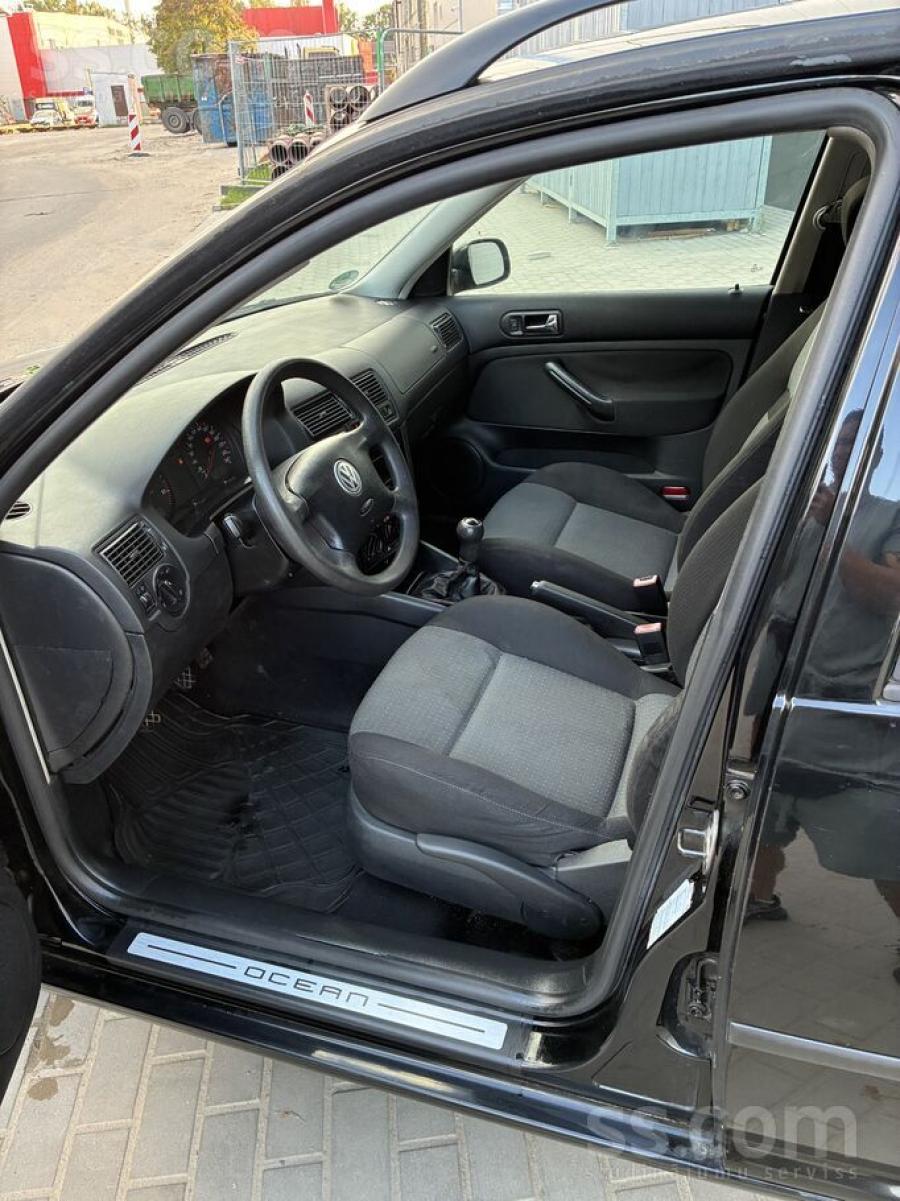 Melns Volkswagen Golf 2003 Rīga, ar dzinēja tilpumu 1.90 L un nobraukumu 303 tūkst. km par 2450 €, foto 19 vietnē AUTOMOTO.COM.LV
