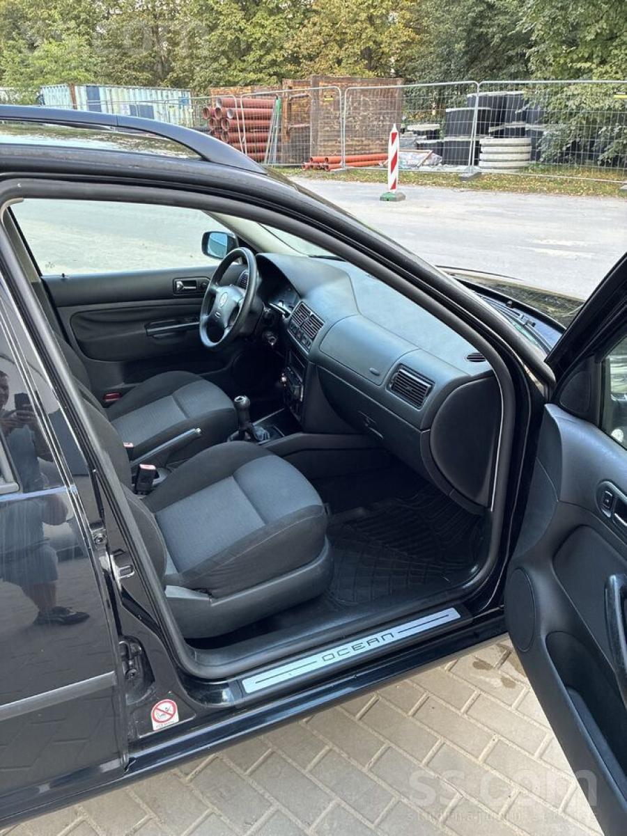 Melns Volkswagen Golf 2003 Rīga, ar dzinēja tilpumu 1.90 L un nobraukumu 303 tūkst. km par 2450 €, foto 20 vietnē AUTOMOTO.COM.LV