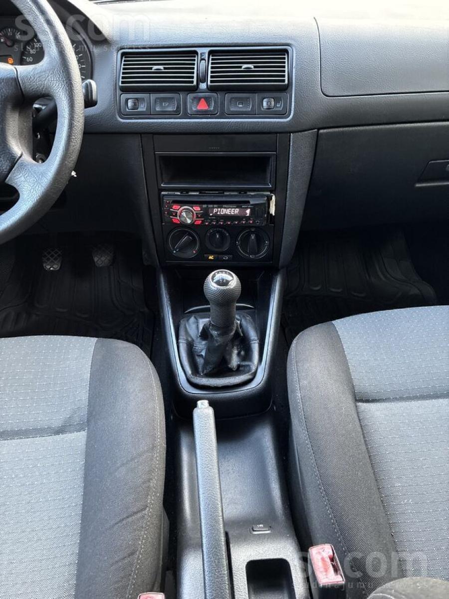 Melns Volkswagen Golf 2003 Rīga, ar dzinēja tilpumu 1.90 L un nobraukumu 303 tūkst. km par 2450 €, foto 21 vietnē AUTOMOTO.COM.LV