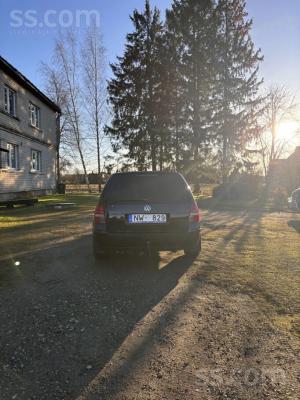 Melns Volkswagen Golf 2004 Limbaži, ar dzinēja tilpumu 1.90 L un nobraukumu 329 tūkst. km par 2500 €, foto 12 vietnē AUTOMOTO.COM.LV