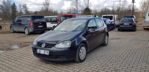 Melns Volkswagen Golf 2004 Valmiera, ar dzinēja tilpumu 2.00 L un nobraukumu 331 tūkst. km par 1900 €, foto 7 vietnē AUTOMOTO.COM.LV