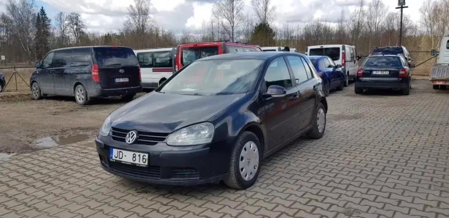 Melns Volkswagen Golf 2004 Valmiera, ar dzinēja tilpumu 2.00 L un nobraukumu 331 tūkst. km par 1900 €, foto 8 vietnē AUTOMOTO.COM.LV