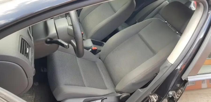 Melns Volkswagen Golf 2004 Valmiera, ar dzinēja tilpumu 2.00 L un nobraukumu 331 tūkst. km par 1900 €, foto 12 vietnē AUTOMOTO.COM.LV