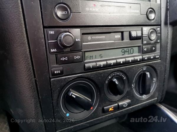 Black Volkswagen Golf 2004 in Tartu, with an engine capacity of 1.90 L and mileage of 290 thousand km for 990 €, photo 9 on AUTOMOTO.COM.LV
