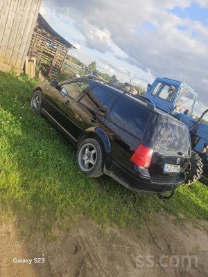 Melns Volkswagen Golf 2005 Krāslava, ar dzinēja tilpumu 1.90 L un nobraukumu 329 tūkst. km par 1600 €, foto 6 vietnē AUTOMOTO.COM.LV