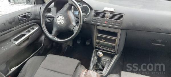 Melns Volkswagen Golf 2006 Rīga, ar dzinēja tilpumu 1.90 L un nobraukumu 330 tūkst. km par 1170 €, foto 6 vietnē AUTOMOTO.COM.LV