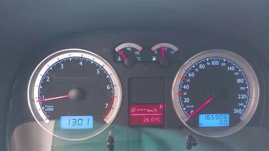 Melns Volkswagen Golf 2006 Limbaži, ar dzinēja tilpumu 1.60 L un nobraukumu 166 tūkst. km par 3250 €, foto 12 vietnē AUTOMOTO.COM.LV