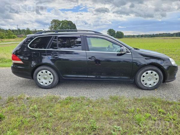Black Volkswagen Golf 2007 in Ogre, with an engine capacity of 2.00 L and mileage of 262 thousand km for 2290 €, photo 6 on AUTOMOTO.COM.LV