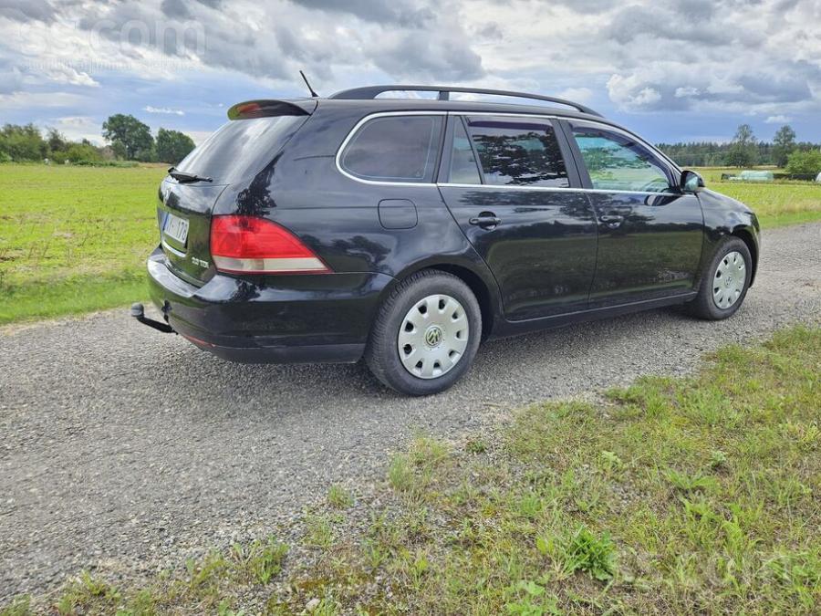 Black Volkswagen Golf 2007 in Ogre, with an engine capacity of 2.00 L and mileage of 262 thousand km for 2290 €, photo 9 on AUTOMOTO.COM.LV