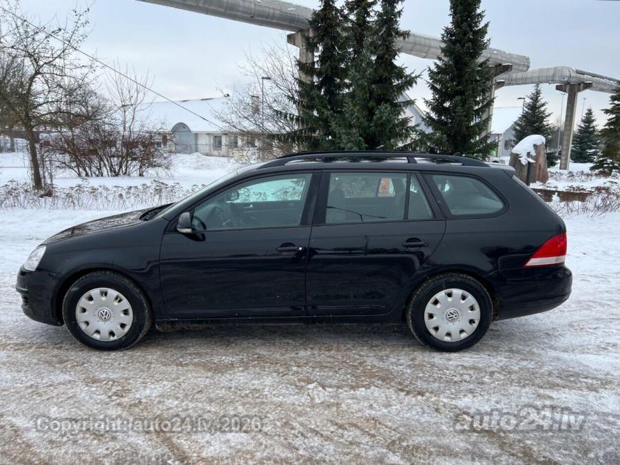 Black Volkswagen Golf 2007 in Paide, with an engine capacity of 1.90 L and mileage of 369 thousand km for 2499 €, photo 2 on AUTOMOTO.COM.LV