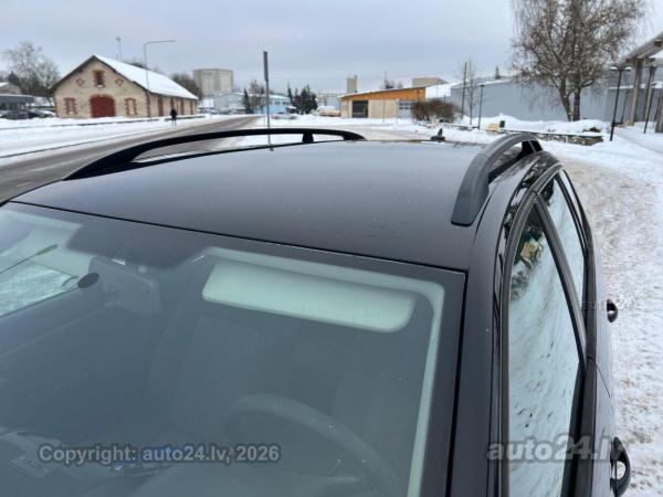 Black Volkswagen Golf 2007 in Paide, with an engine capacity of 1.90 L and mileage of 369 thousand km for 2499 €, photo 8 on AUTOMOTO.COM.LV