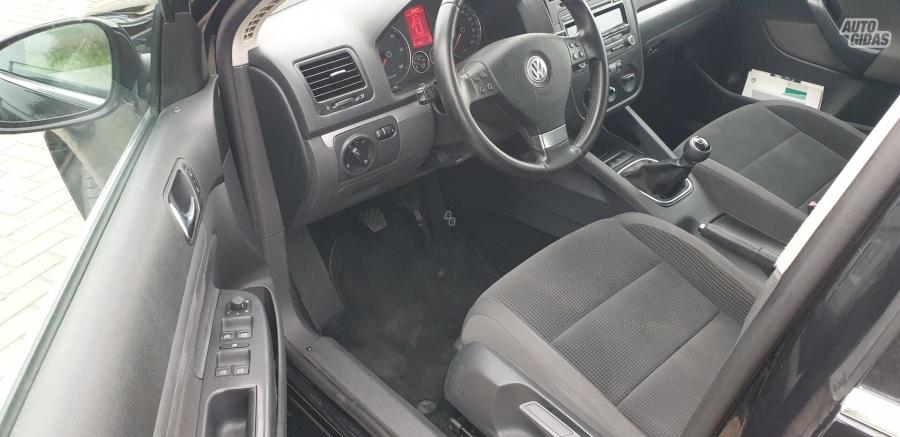 Black Volkswagen Golf 2007 in Kedainiai, with an engine capacity of 1.90 L and mileage of 190 thousand km for 2600 €, photo 14 on AUTOMOTO.COM.LV