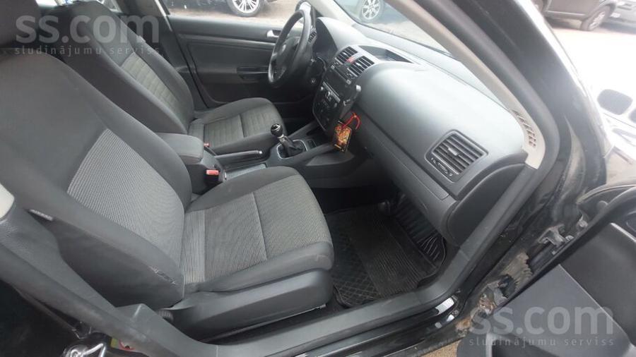 Melns Volkswagen Golf 2007 Rīga, ar dzinēja tilpumu 1.90 L un nobraukumu 455 tūkst. km par 1500 €, foto 6 vietnē AUTOMOTO.COM.LV