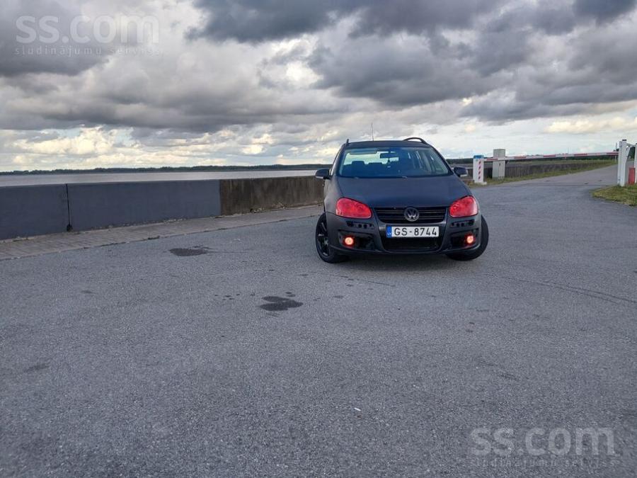Melns Volkswagen Golf 2007 Rīga, ar dzinēja tilpumu 1.90 L un nobraukumu 163 tūkst. km par 980 €, foto 1 vietnē AUTOMOTO.COM.LV