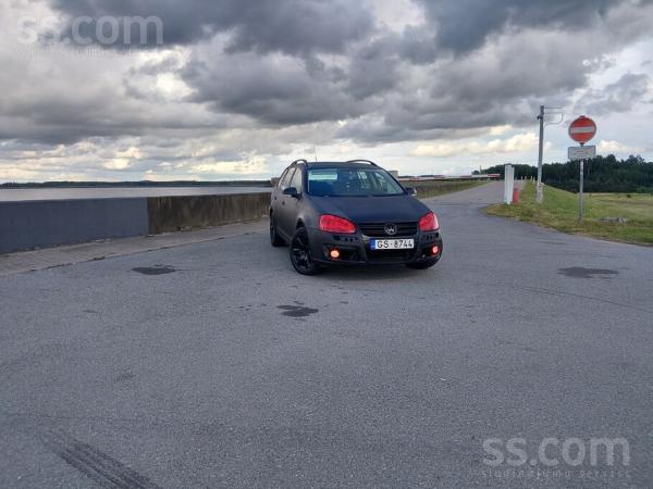 Melns Volkswagen Golf 2007 Rīga, ar dzinēja tilpumu 1.90 L un nobraukumu 163 tūkst. km par 980 €, foto 3 vietnē AUTOMOTO.COM.LV