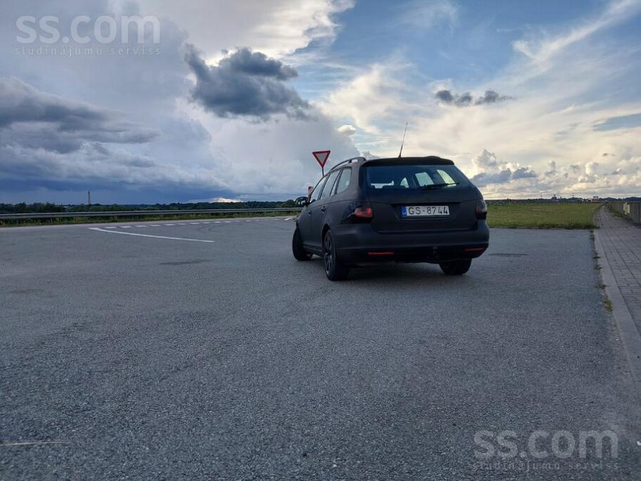 Melns Volkswagen Golf 2007 Rīga, ar dzinēja tilpumu 1.90 L un nobraukumu 163 tūkst. km par 980 €, foto 5 vietnē AUTOMOTO.COM.LV