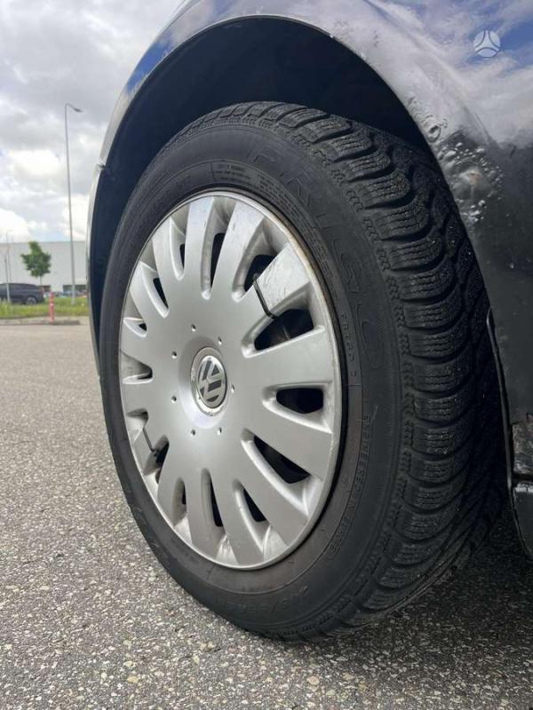 Black Volkswagen Golf 2007 in Vilnius, with an engine capacity of 1.90 L and mileage of 375 thousand km for 1200 €, photo 6 on AUTOMOTO.COM.LV