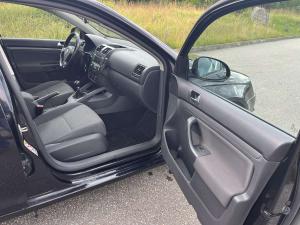 Melns Volkswagen Golf 2007 Viļņa, ar dzinēja tilpumu 1.90 L un nobraukumu 375 tūkst. km par 1200 €, foto 9 vietnē AUTOMOTO.COM.LV