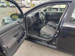 Melns Volkswagen Golf 2007 Viļņa, ar dzinēja tilpumu 1.90 L un nobraukumu 375 tūkst. km par 1200 €, foto 15 vietnē AUTOMOTO.COM.LV