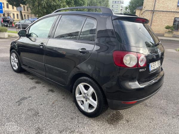 Melns Volkswagen Golf 2007 Viļņa, ar dzinēja tilpumu 1.90 L un nobraukumu 260 tūkst. km par 1600 €, foto 1 vietnē AUTOMOTO.COM.LV