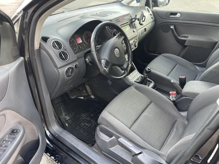 Black Volkswagen Golf 2007 in Vilnius, with an engine capacity of 1.90 L and mileage of 260 thousand km for 1600 €, photo 18 on AUTOMOTO.COM.LV