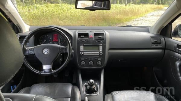 Black Volkswagen Golf 2007 in Riga, with an engine capacity of 1.90 L and mileage of 311 thousand km for 2200 €, photo 7 on AUTOMOTO.COM.LV