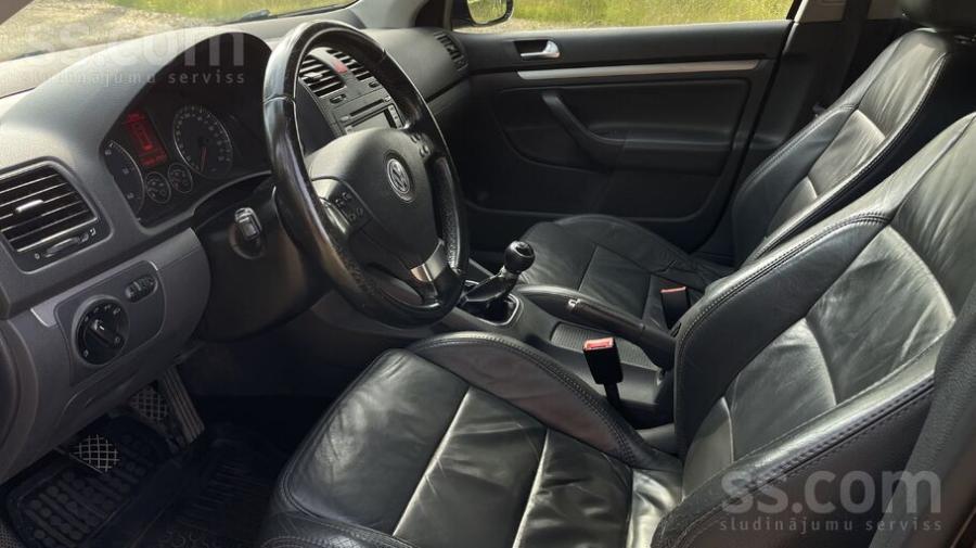 Melns Volkswagen Golf 2007 Rīga, ar dzinēja tilpumu 1.90 L un nobraukumu 311 tūkst. km par 2200 €, foto 9 vietnē AUTOMOTO.COM.LV
