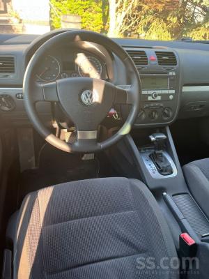 Melns Volkswagen Golf 2007 Rīga, ar dzinēja tilpumu 2.00 L un nobraukumu 333 tūkst. km par 2999 €, foto 10 vietnē AUTOMOTO.COM.LV