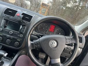 Melns Volkswagen Golf 2008 Šilutė, ar dzinēja tilpumu 2.00 L un nobraukumu 315 tūkst. km par 1700 €, foto 5 vietnē AUTOMOTO.COM.LV