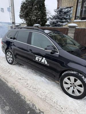 Melns Volkswagen Golf 2008 Kauņa, ar dzinēja tilpumu 1.90 L un nobraukumu 260 tūkst. km par 850 €, foto  vietnē AUTOMOTO.COM.LV