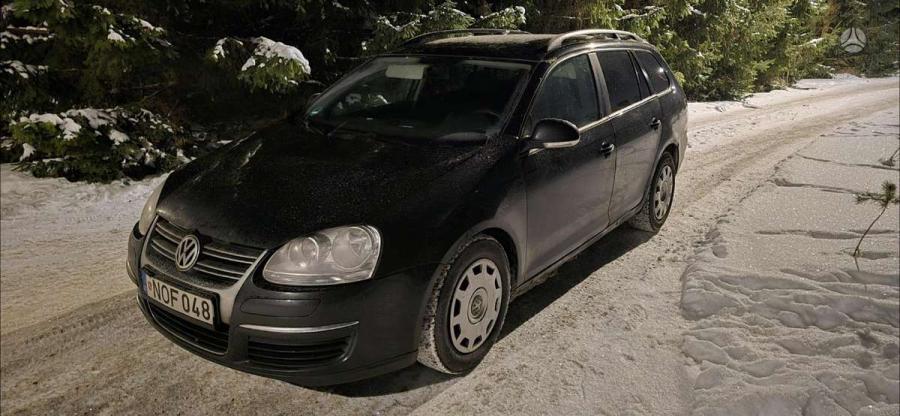 Black Volkswagen Golf 2008 in Vilnius, with an engine capacity of 1.90 L and mileage of 307 thousand km for 900 €, photo 1 on AUTOMOTO.COM.LV