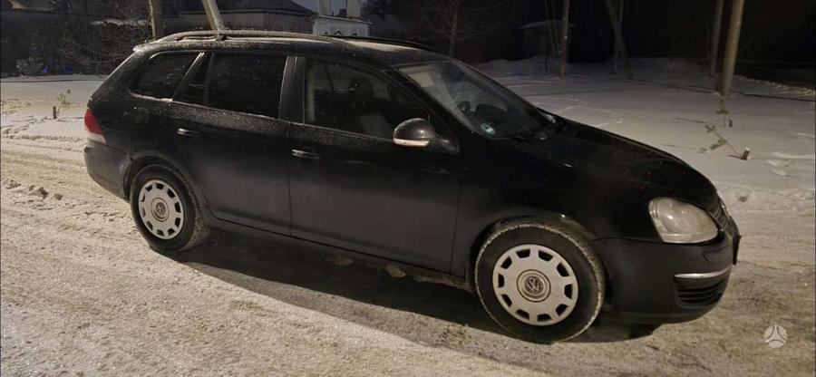 Black Volkswagen Golf 2008 in Vilnius, with an engine capacity of 1.90 L and mileage of 307 thousand km for 900 €, photo 4 on AUTOMOTO.COM.LV