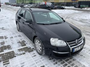 Black Volkswagen Golf 2008 in Vilnius, with an engine capacity of 1.90 L and mileage of 351 thousand km for 2600 €, photo  on AUTOMOTO.COM.LV