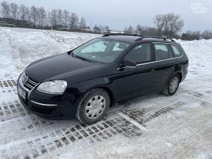 Melns Volkswagen Golf 2008 Viļņa, ar dzinēja tilpumu 1.90 L un nobraukumu 351 tūkst. km par 2600 €, foto 3 vietnē AUTOMOTO.COM.LV