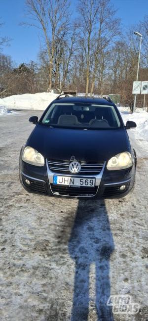 Melns Volkswagen Golf 2008 Panevēža, ar dzinēja tilpumu 1.90 L un nobraukumu 420 tūkst. km par 1650 €, foto  vietnē AUTOMOTO.COM.LV
