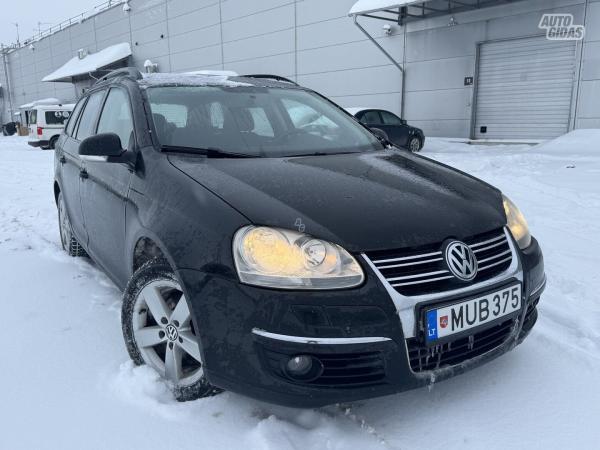 Black Volkswagen Golf 2008 in Panevezys, with an engine capacity of 1.90 L and mileage of 400 thousand km for 1580 €, photo 4 on AUTOMOTO.COM.LV