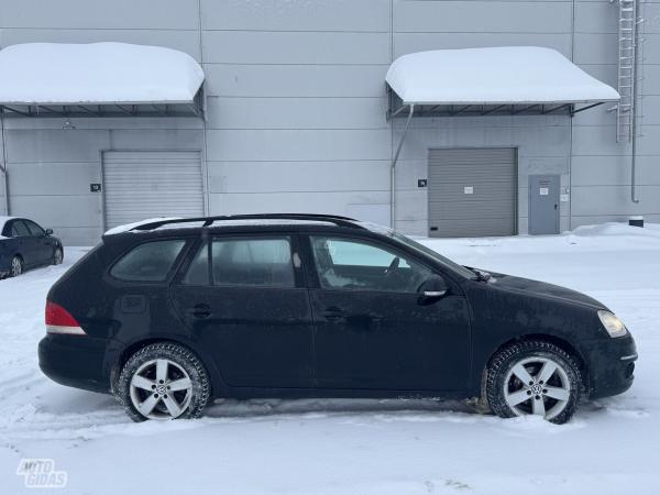 Black Volkswagen Golf 2008 in Panevezys, with an engine capacity of 1.90 L and mileage of 400 thousand km for 1580 €, photo 7 on AUTOMOTO.COM.LV