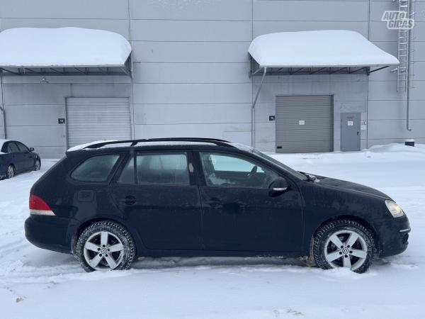 Black Volkswagen Golf 2008 in Panevezys, with an engine capacity of 1.90 L and mileage of 400 thousand km for 1580 €, photo 10 on AUTOMOTO.COM.LV