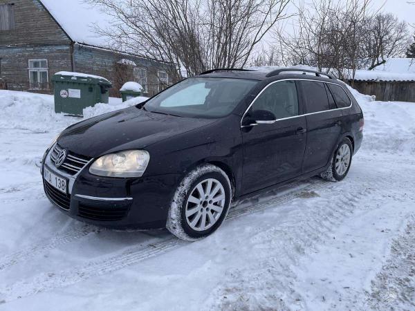 Black Volkswagen Golf 2008 in Birzai, with an engine capacity of 1.90 L and mileage of 290 thousand km for 2650 €, photo 1 on AUTOMOTO.COM.LV