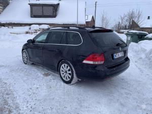 Melns Volkswagen Golf 2008 Biržai, ar dzinēja tilpumu 1.90 L un nobraukumu 290 tūkst. km par 2650 €, foto 4 vietnē AUTOMOTO.COM.LV