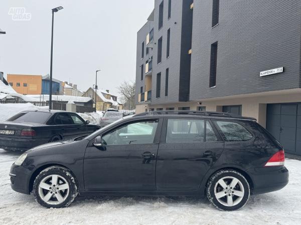 Black Volkswagen Golf 2008 in Panevezys, with an engine capacity of 1.90 L and mileage of 400 thousand km for 1590 €, photo 4 on AUTOMOTO.COM.LV