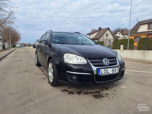 Melns Volkswagen Golf 2008 Telšiai, ar dzinēja tilpumu 1.90 L un nobraukumu 285 tūkst. km par 1299 €, foto  vietnē AUTOMOTO.COM.LV