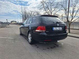 Melns Volkswagen Golf 2008 Telšiai, ar dzinēja tilpumu 1.90 L un nobraukumu 285 tūkst. km par 1299 €, foto 4 vietnē AUTOMOTO.COM.LV