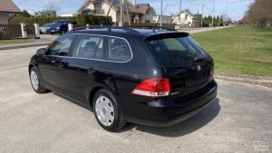 Black Volkswagen Golf 2008 in Vilkaviskis, with an engine capacity of 1.60 L and mileage of 247 thousand km for 2650 €, photo 4 on AUTOMOTO.COM.LV