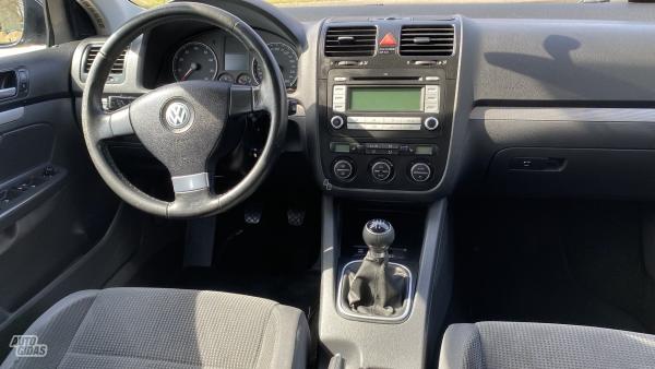 Black Volkswagen Golf 2008 in Vilkaviskis, with an engine capacity of 1.60 L and mileage of 247 thousand km for 2650 €, photo 10 on AUTOMOTO.COM.LV