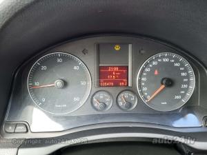 Melns Volkswagen Golf 2008 Tallina, ar dzinēja tilpumu 2.00 L un nobraukumu 335 tūkst. km par 3900 €, foto 8 vietnē AUTOMOTO.COM.LV