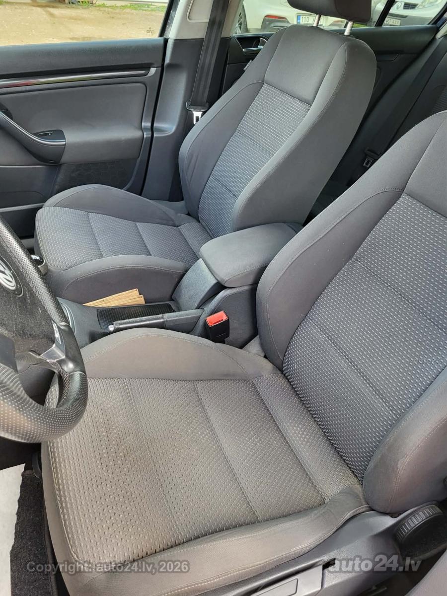 Melns Volkswagen Golf 2008 Tallina, ar dzinēja tilpumu 2.00 L un nobraukumu 335 tūkst. km par 3900 €, foto 9 vietnē AUTOMOTO.COM.LV