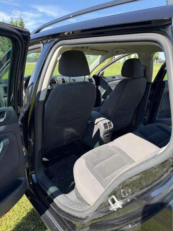 Melns Volkswagen Golf 2008 Viļņa, ar dzinēja tilpumu 1.90 L un nobraukumu 337 tūkst. km par 750 €, foto 9 vietnē AUTOMOTO.COM.LV