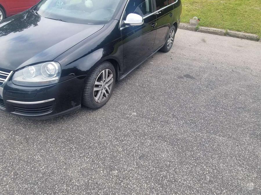 Black Volkswagen Golf 2008 in Alytus, with an engine capacity of 1.97 L and mileage of 305 thousand km for 1850 €, photo 5 on AUTOMOTO.COM.LV